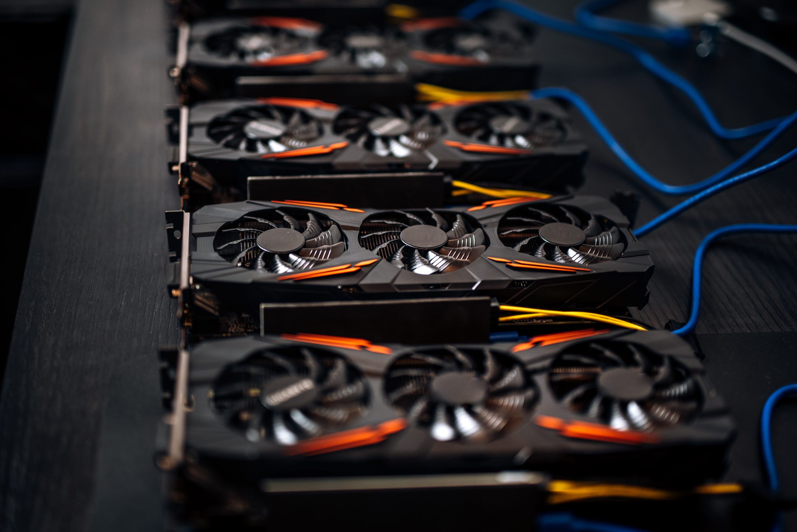 Na "corrida do ouro" pela IA, ganha mais dinheiro quem vende "pás e ...